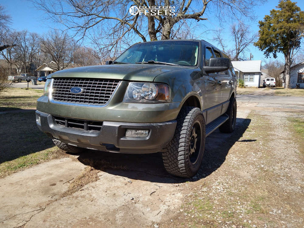 2005 Ford Expedition with 20x9 29 Ultra Sentinel and 35/12.5R20 Atturo ...