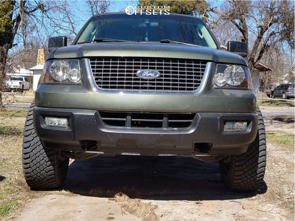 2005 Ford Expedition with 20x9 29 Ultra Sentinel and 35/12.5R20 Atturo ...
