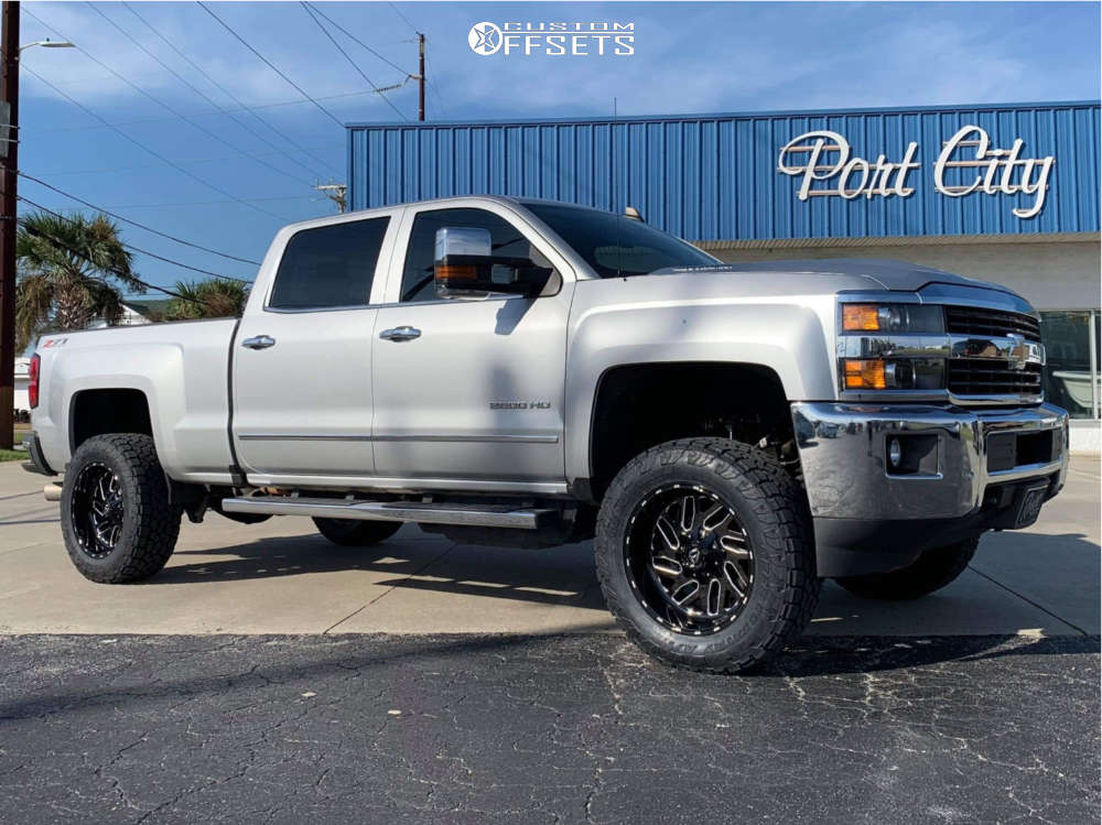 2017 Chevrolet Silverado 2500 HD with 20x12 -44 Fuel D581 and 35/12 ...