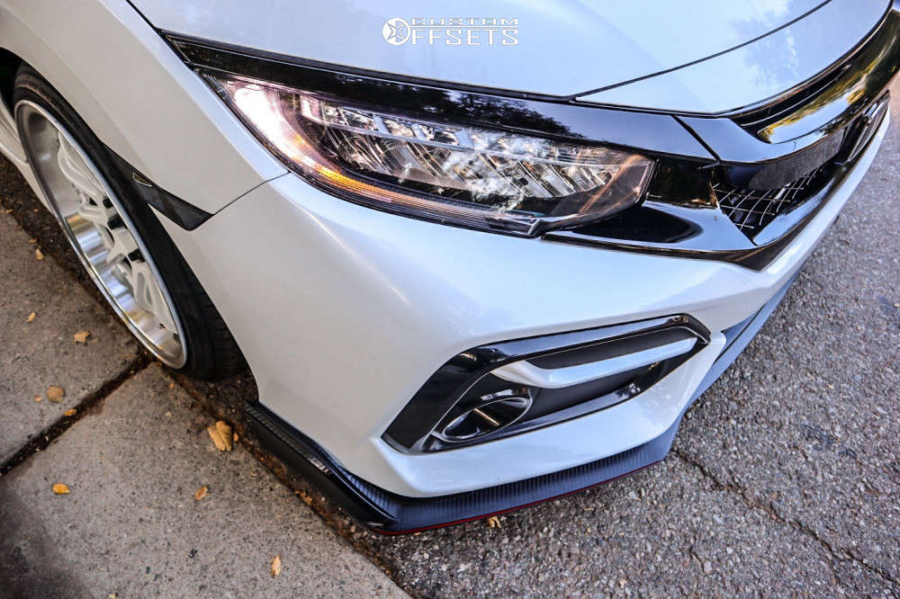 2018 Honda Civic with 18x9.5 35 ESR Cs12 and 215/40R18 Lionhart All ...