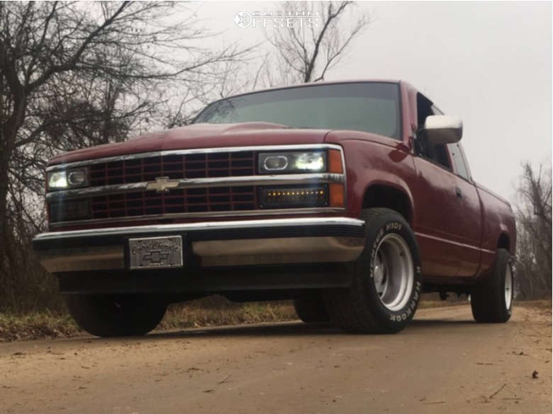 1992 Chevrolet C1500 with 22x12 -51 Vision 360 and 33/12.5R22 Atturo ...
