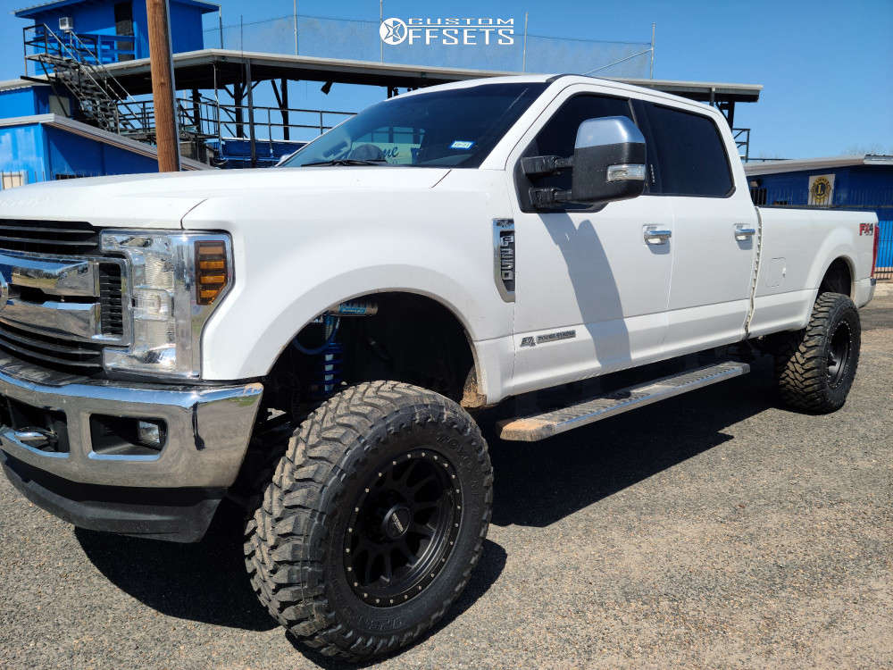 2019 Ford F-250 with 20x10 -24 Method Nv and 37/13.5R20 Toyo Tires Open ...