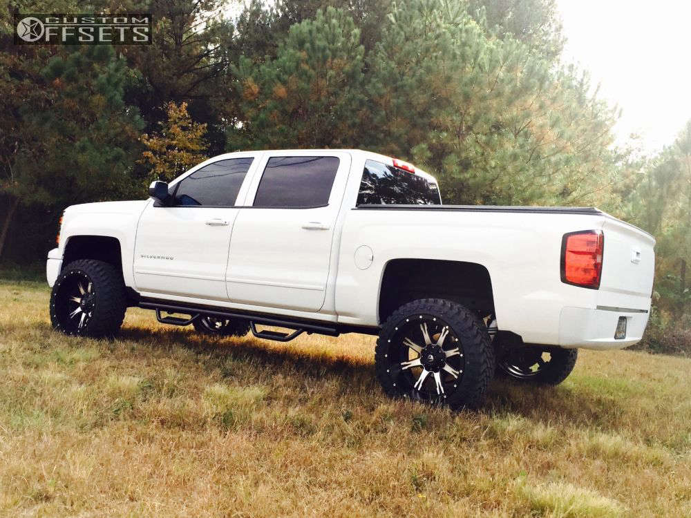 2015 Chevrolet Silverado 1500 with 22x12 -44 Fuel Nutz and 33/12.5R22 ...
