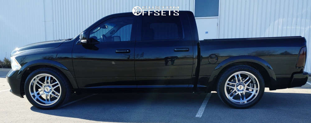 2011 Ram 1500 with 22x10 -24 Moto Metal Mo992 and 305/40R22 Nitto ...