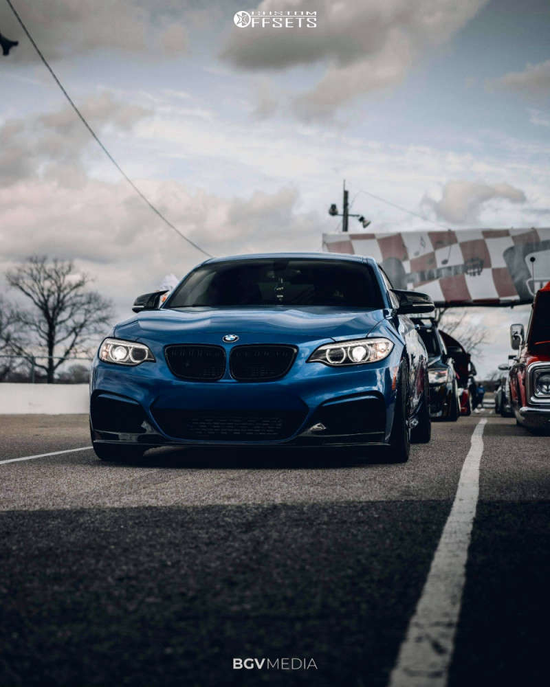 2016 BMW M235i with 18x8.5 35 Avant Garde M359 and 225/40R18 Hankook ...