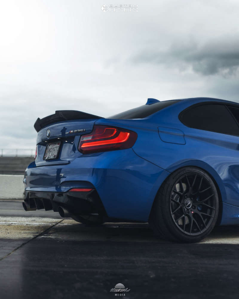 2016 BMW M235i with 18x8.5 35 Avant Garde M359 and 225/40R18 Hankook ...
