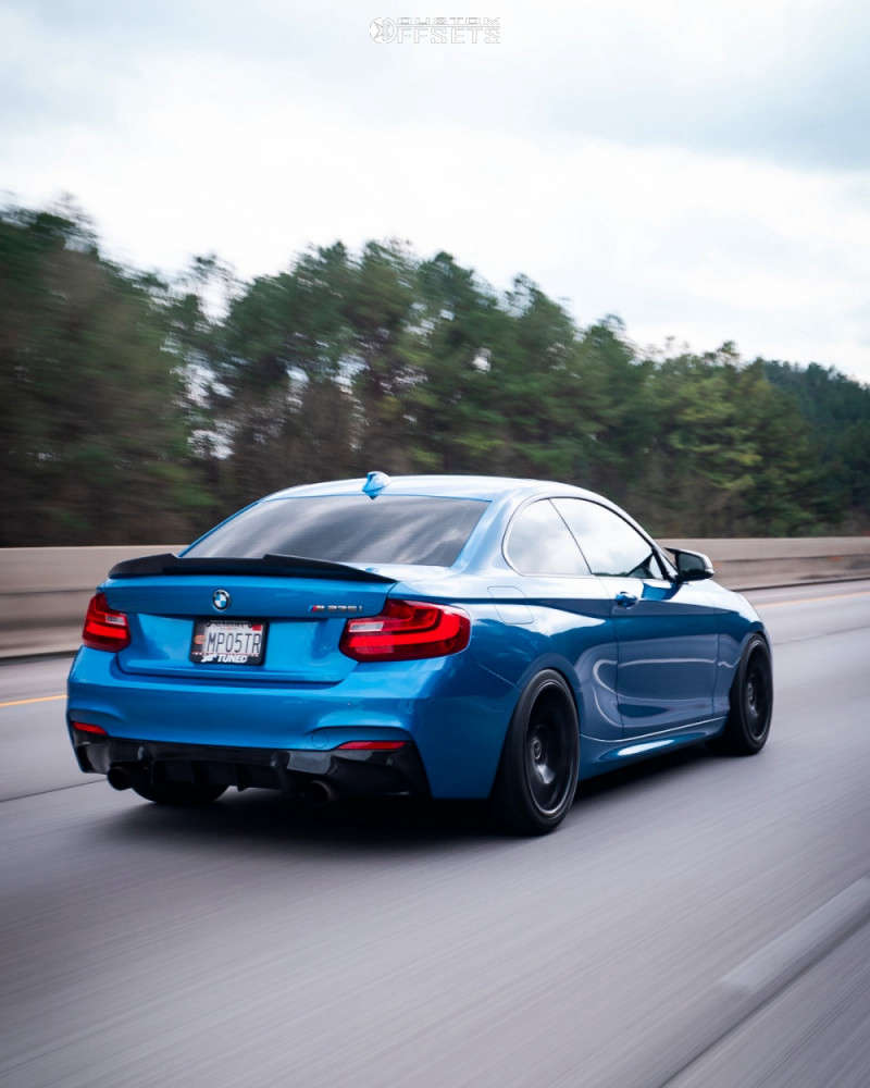 2016 BMW M235i with 18x8.5 35 Avant Garde M359 and 225/40R18 Hankook ...