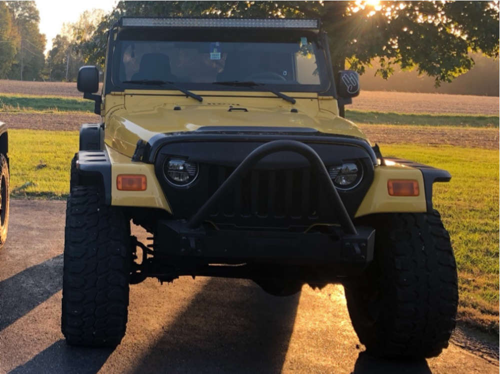2006 Jeep Wrangler with 20x12 -44 Dropstars 655bm and 35/12.5R20 ...
