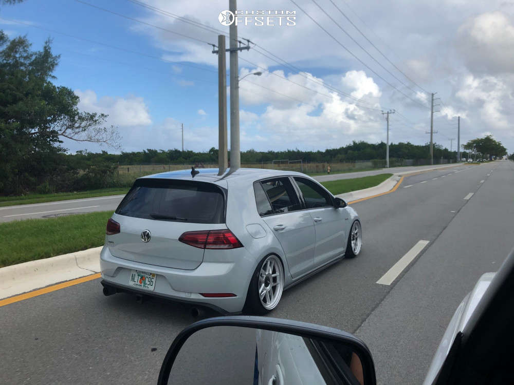 2018 Volkswagen GTI with 18x9.5 30 Revolve Apvd No 0119 and 215/35R18 ...