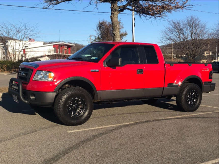2006 Ford F-150 with 18x9 Pro Comp Series 61 and 35/12.5R18 Cooper ...