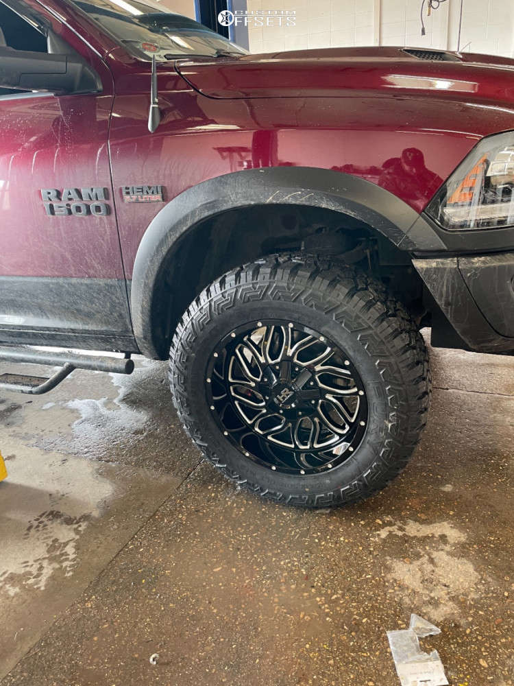 2018 Ram 1500 with 20x10 -19 Hardrock Destroyer and 35/12.5R20 Fury ...
