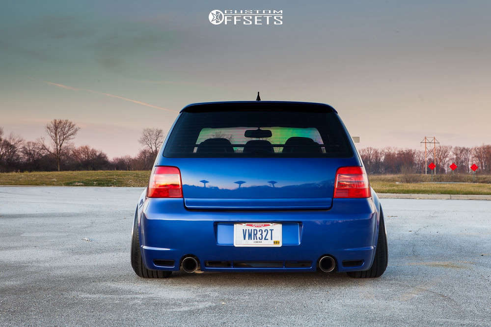 2004 Volkswagen R32 with 18x9.5 14 Forgeline GX3 and 205/40R18 Achilles ...