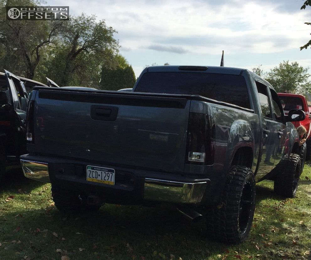 2008 GMC Sierra 1500 with 20x10 -24 Moto Metal MO975 and 33/12.5R20 ...