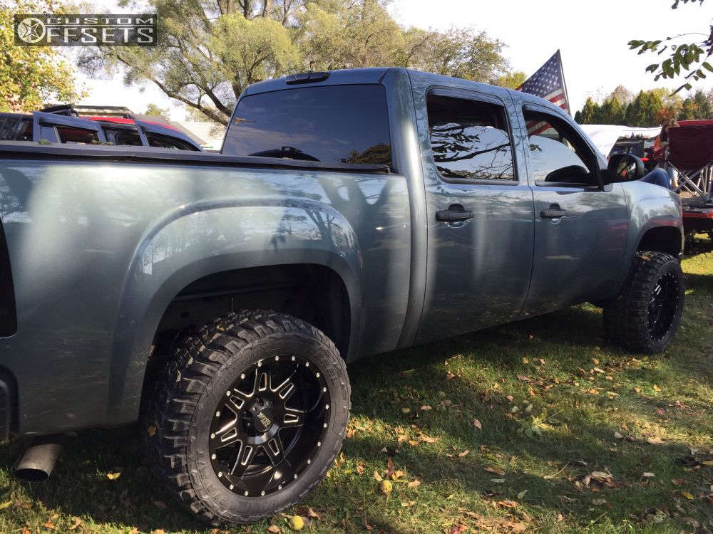 2008 GMC Sierra 1500 with 20x10 -24 Moto Metal MO975 and 33/12.5R20 ...