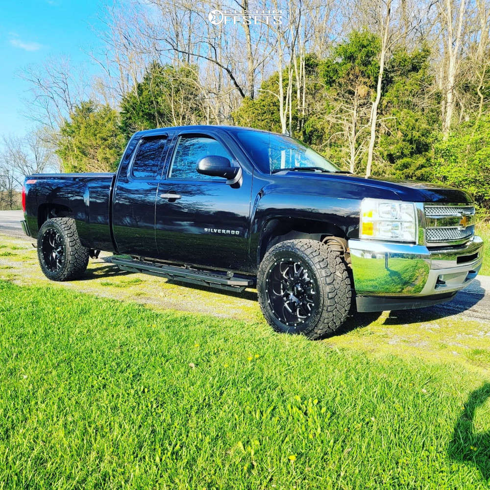 2013 Chevrolet Silverado 1500 with 20x10 -25 Ultra Hunter and 33/12 ...