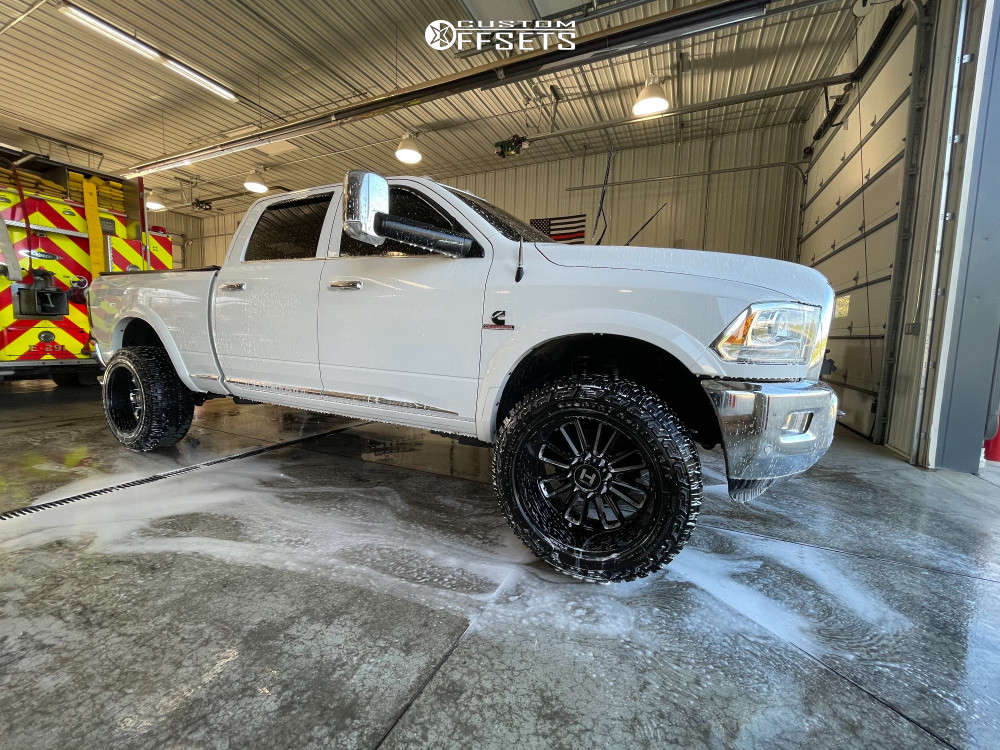 2016 Ram 2500 with 22x12 -44 Hostile Predator and 35/35R22 Fury Offroad ...