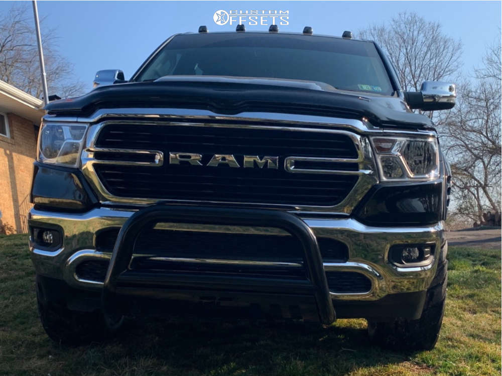 2020 Ram 1500 with 20x9 -12 Motiv Offroad Mutant and 35/12.5R20 Federal ...