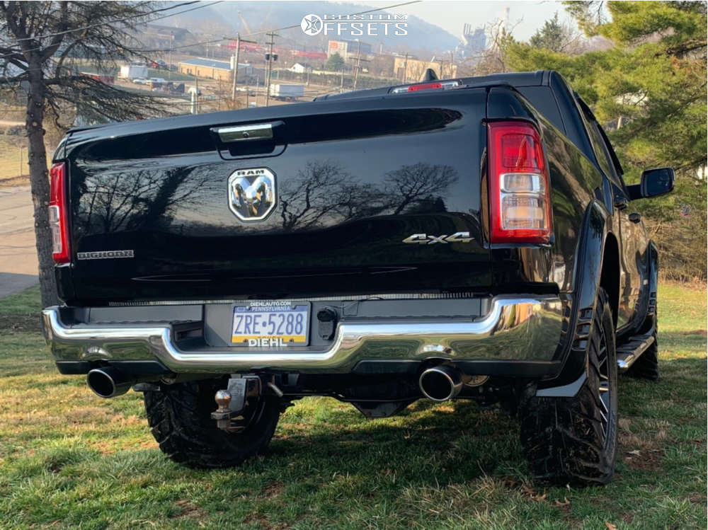 2020 Ram 1500 with 20x9 -12 Motiv Offroad Mutant and 35/12.5R20 Federal ...