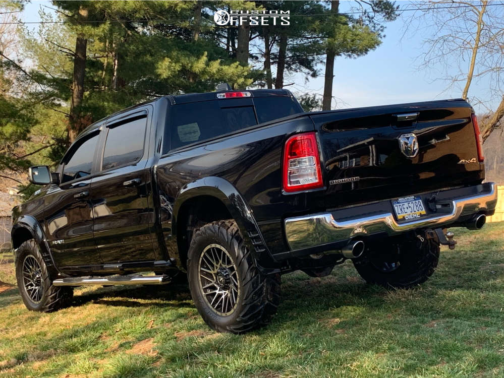 2020 Ram 1500 with 20x9 -12 Motiv Offroad Mutant and 35/12.5R20 Federal ...
