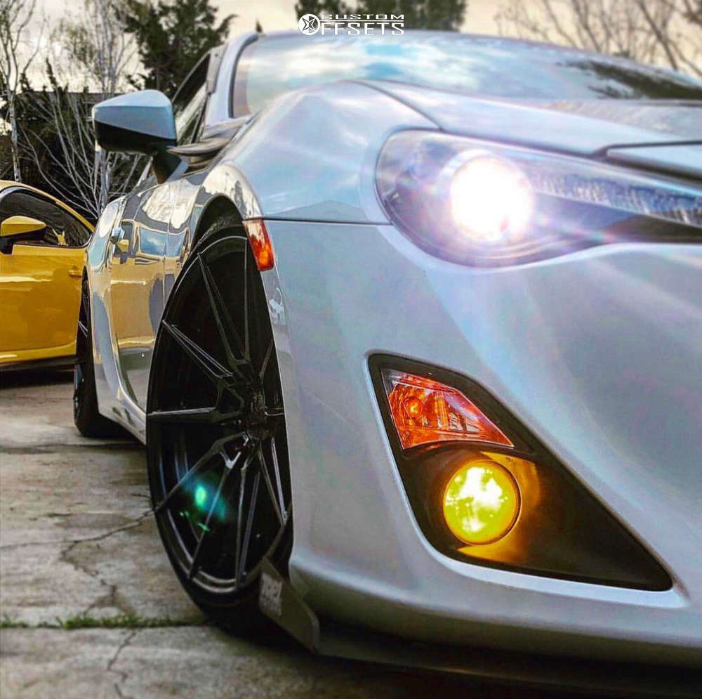 2015 Scion FR-S with 18x9.5 38 XXR 567 and 245/35R18 Nexen Nfera Su1 and Coilovers | Custom Offsets