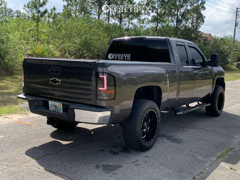 2010 Chevrolet Silverado 1500 with 20x10 -25 Ultra Hunter and 33/12 ...