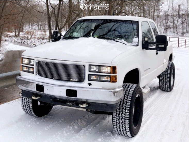 1995 Chevrolet K1500 with 20x10 -24 Moto Metal Mo970 and 305/50R20 ...