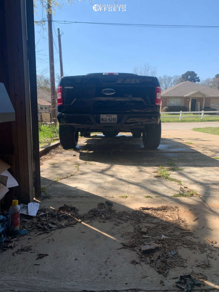 2020 Ford F-150 with 22x12 -51 Vision Razor and 305/45R22 Toyo Tires ...