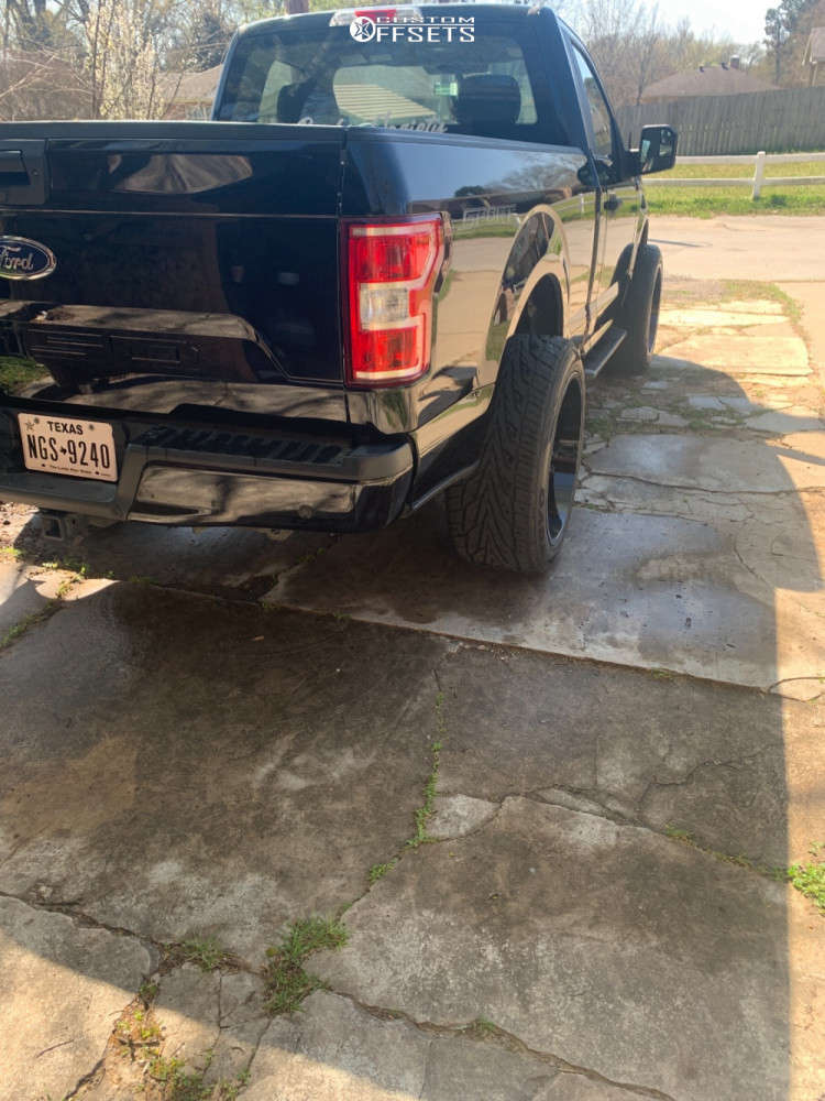2020 Ford F-150 with 22x12 -51 Vision Razor and 305/45R22 Toyo Tires ...