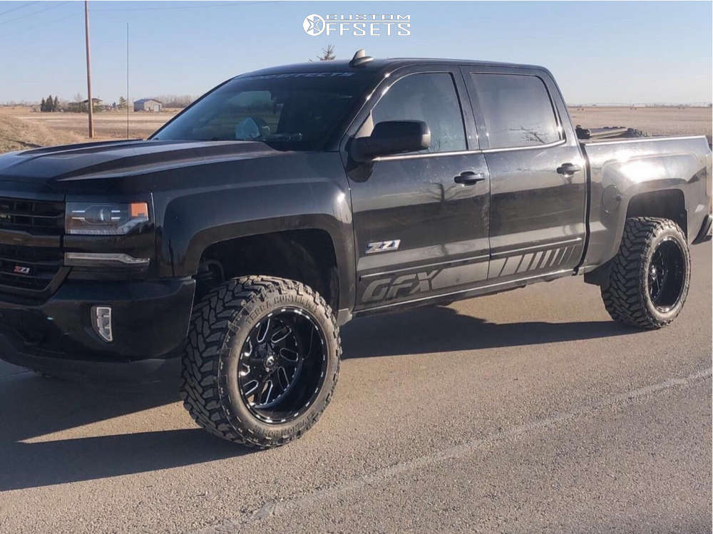 2018 Chevrolet Silverado 1500 with 20x12 -44 Fuel Triton and 33/12.5R20 ...