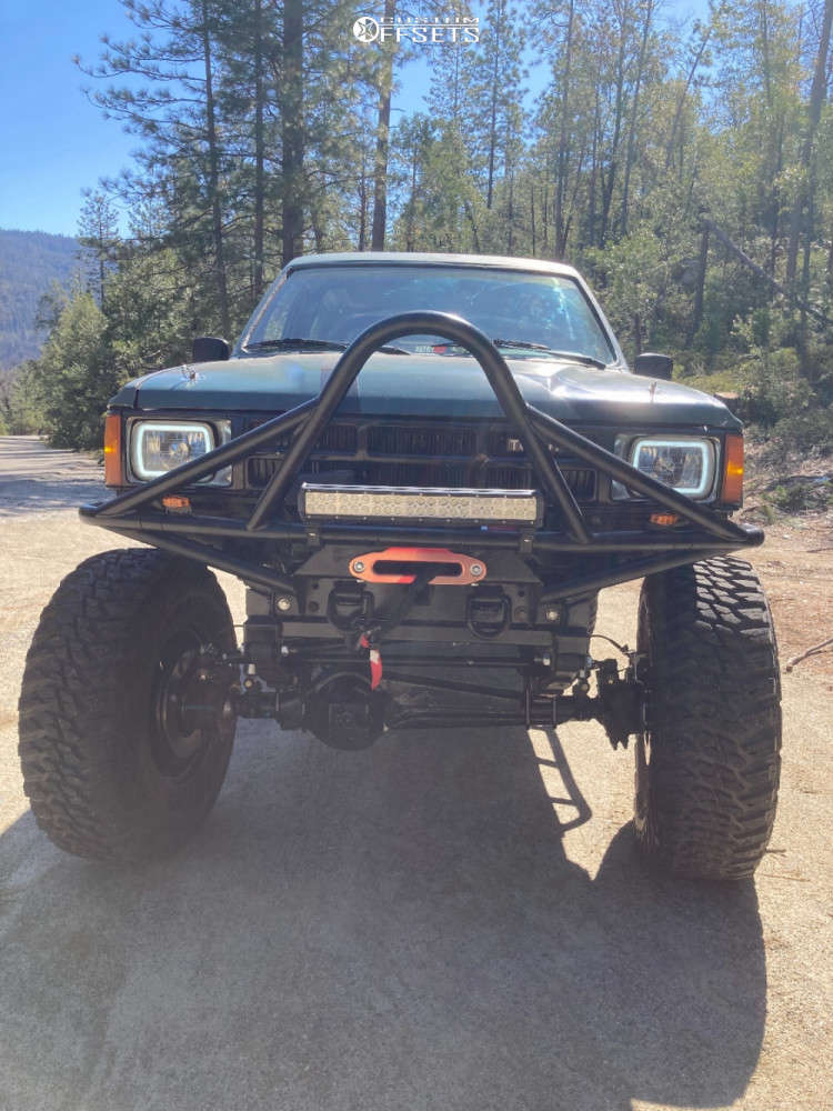 1986 Toyota 4Runner with 17x8 -12 Pro Comp Custom and 37/12.5R17 Kanati ...