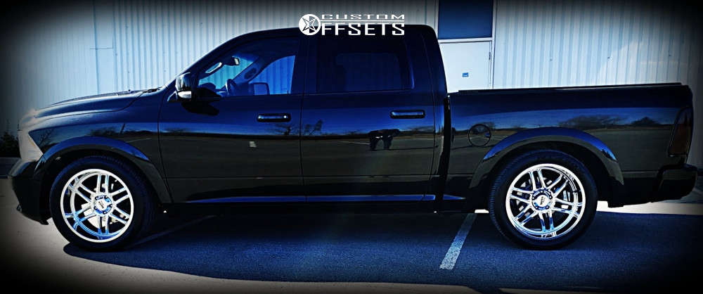 2011 Ram 1500 with 22x10 -18 Moto Metal Mo992 and 305/40R22 Nitto ...