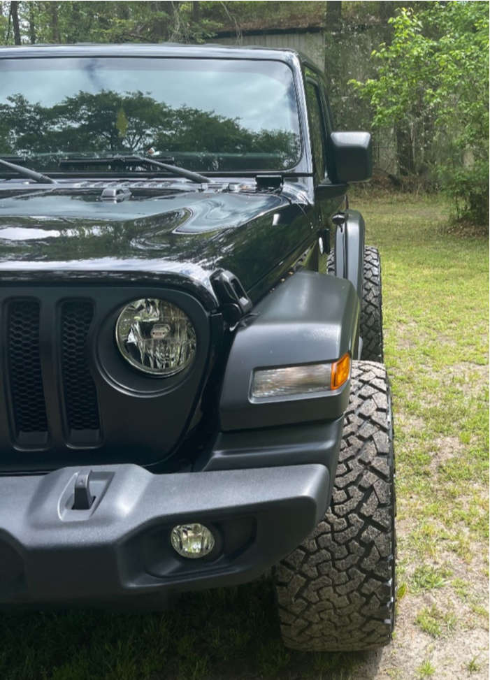 2020 Jeep Wrangler with 20x10 -24 Vision Sliver and 33/12.5R20 Venom ...