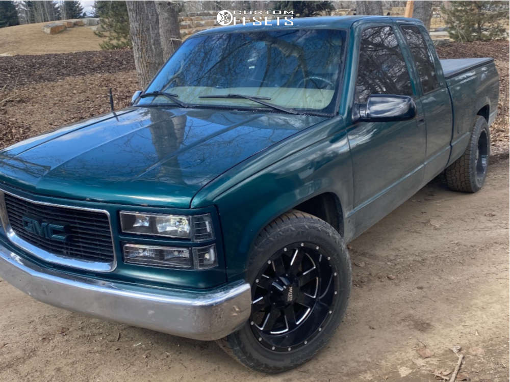 1997 GMC C1500 with 20x10 -24 Moto Metal 962 and 31/10.5R20 Hankook ...