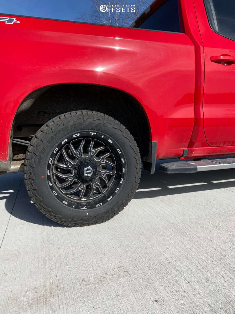 2020 Chevrolet Silverado 1500 with 20x9 0 TIS 544BM and 275/60R20 ...