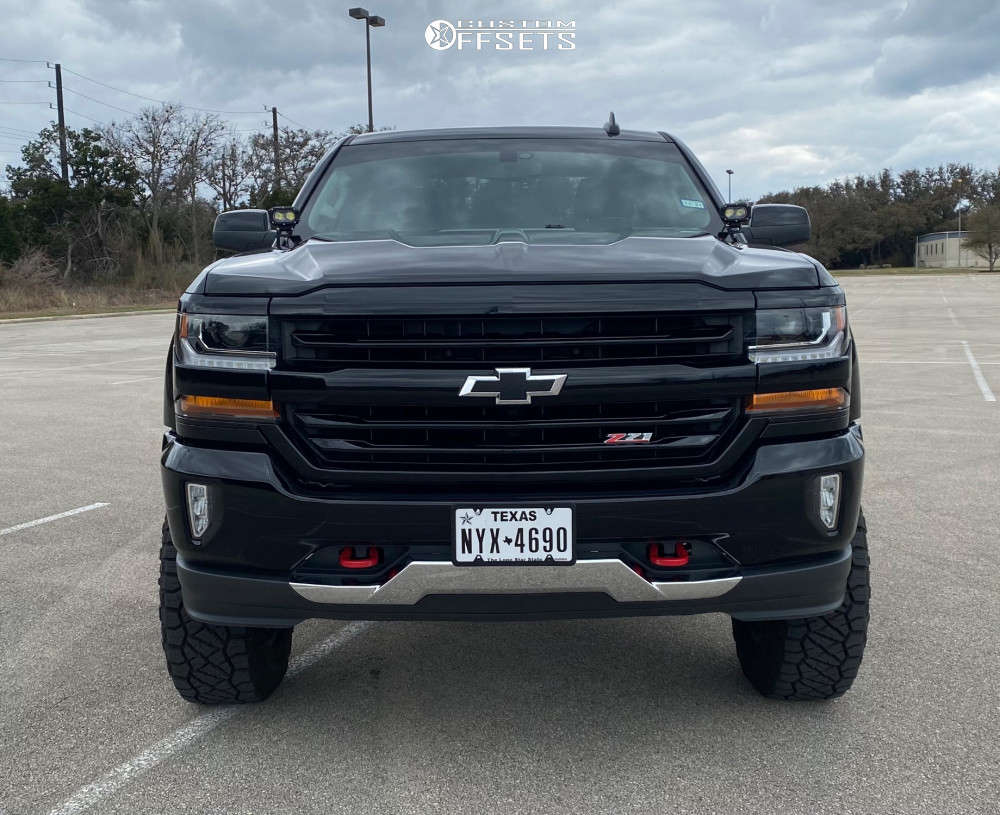 2018 Chevrolet Silverado 1500 with 18x9 1 Fuel Pump and 295/70R18 Nitto ...