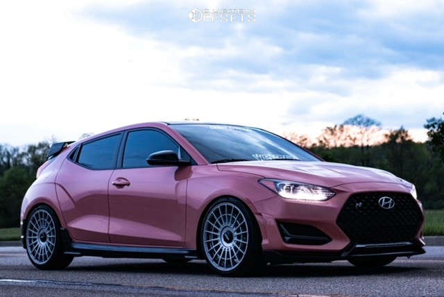 2021 Hyundai Veloster N with 19x8.5 45 Rotiform Las-r and 235/35R19 ...