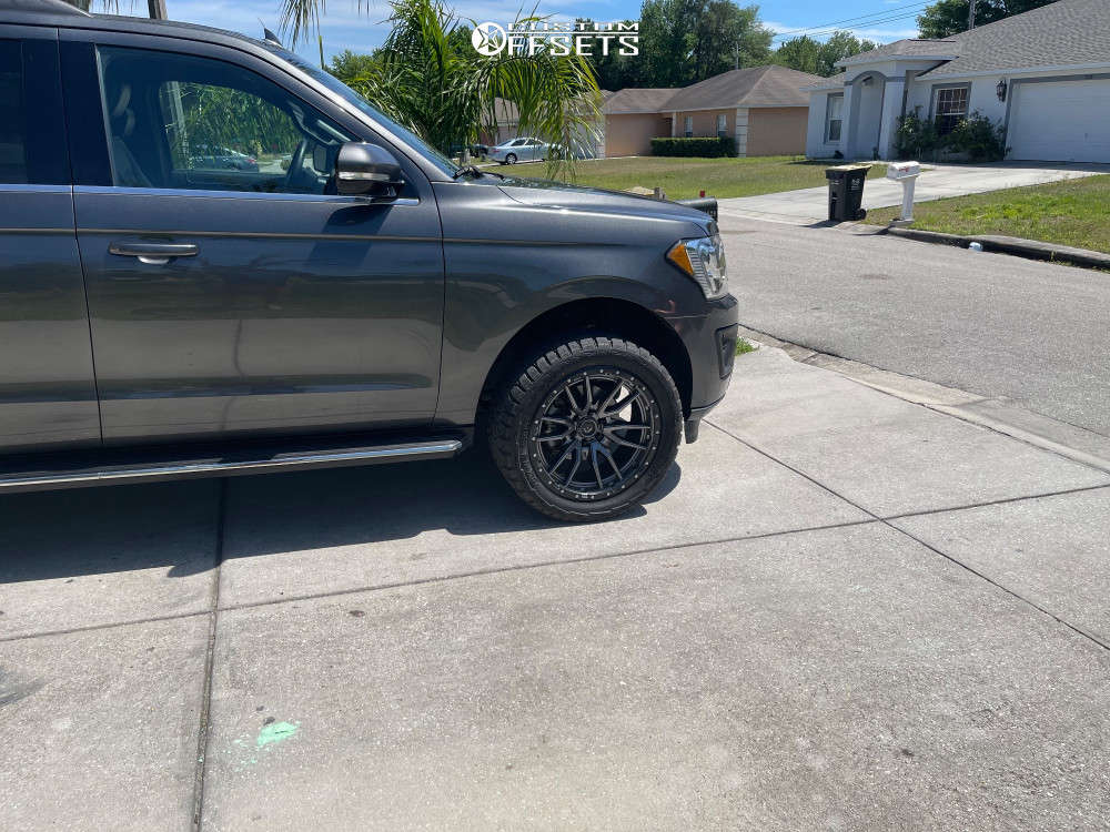 2018 Ford Expedition with 22x10 -13 Fuel Rebel and 33/12.5R22 Delinte ...