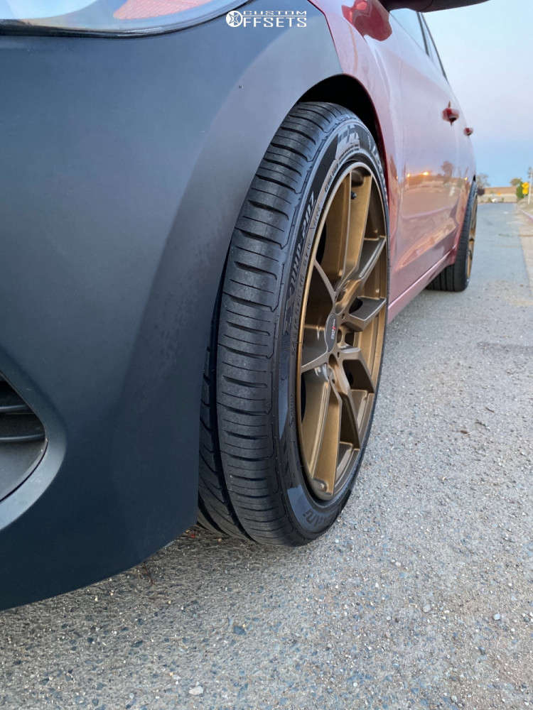 2017 Hyundai Elantra with 18x8.5 35 Option Lab R716 and 245/40R18 ...