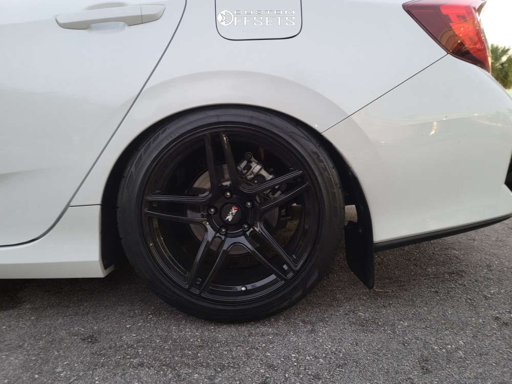 2020 Honda Civic with 18x9.5 35 XXR 572 and 245/40R18 Nitto Nt555 G2 ...