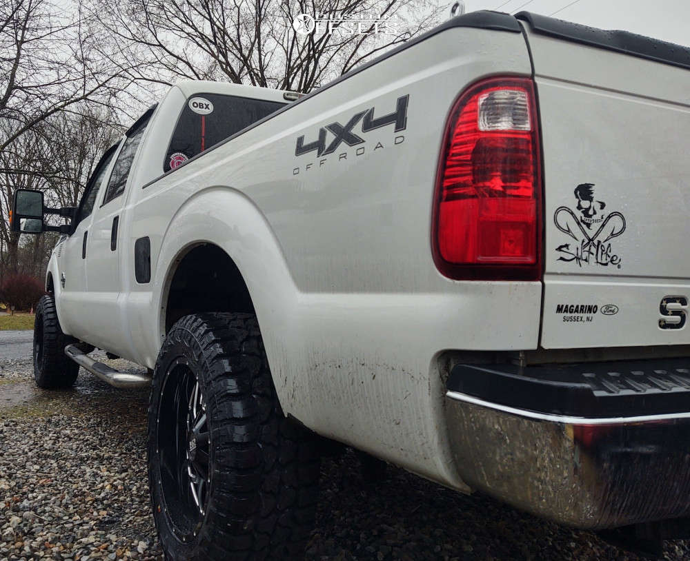2014 Ford F-250 Super Duty with 20x10 -19 Hardrock Destroyer and 33/12 ...