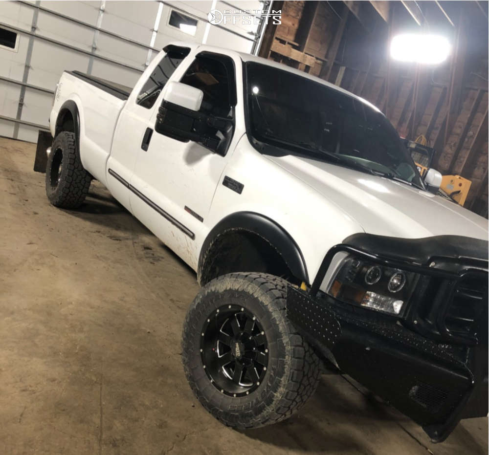 2000 Ford F-250 Super Duty with 18x10 -24 Moto Metal Mo962 and 33/12 ...