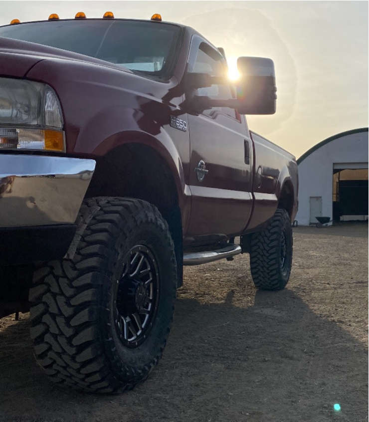 2002 Ford F-350 Super Duty with 17x9 2.29997 Fast HD Menace and 35/12 ...