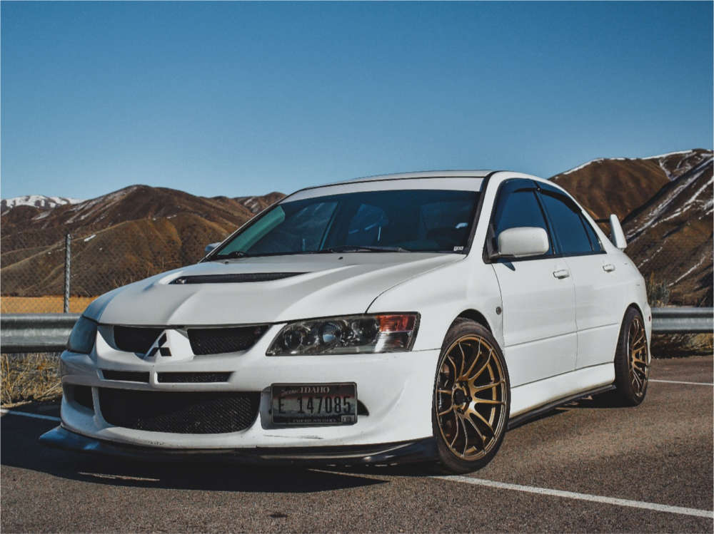 2004 Mitsubishi Lancer with 18x9.5 22 AVID1 AV20 and 255/35R18 Hankook ...