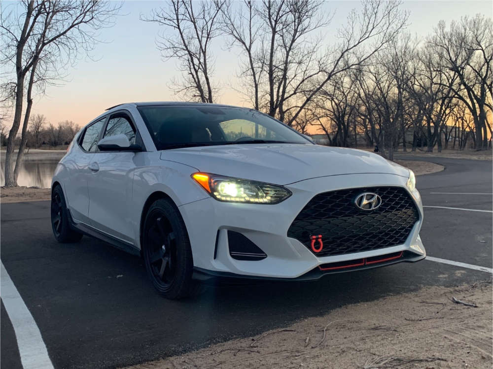 2019 Hyundai Veloster with 18x8.5 35 AVID1 AV6 and 225/40R18 Milestar ...