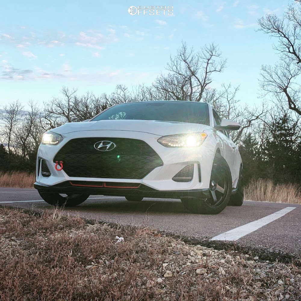 2019 Hyundai Veloster with 18x8.5 35 AVID1 AV6 and 225/40R18 Milestar ...