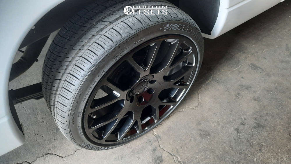 1998 Dodge Dakota with 20x9 15 Status Mastadon and 325/25R20 Hercules ...