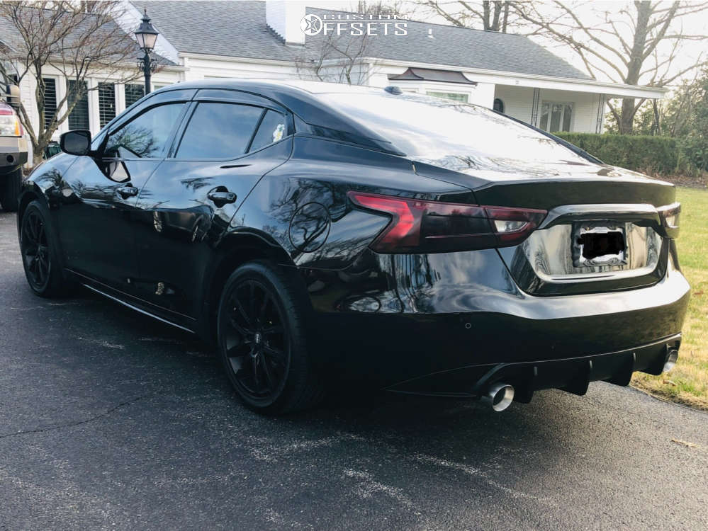 2017 Nissan Maxima with 18x8.5 40 Momo Quantum and 245/45R18 Kelly Edge ...