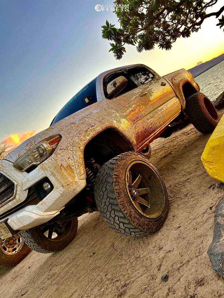 2016 Toyota Tacoma with 22x14 -76 Hostile Forged Tomahawk HF07 and 35/ ...