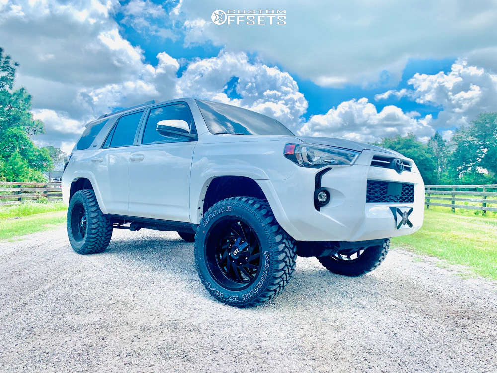 2021 Toyota 4Runner with 20x10 -19 Hardrock Crusher and 33/12.5R20 ...