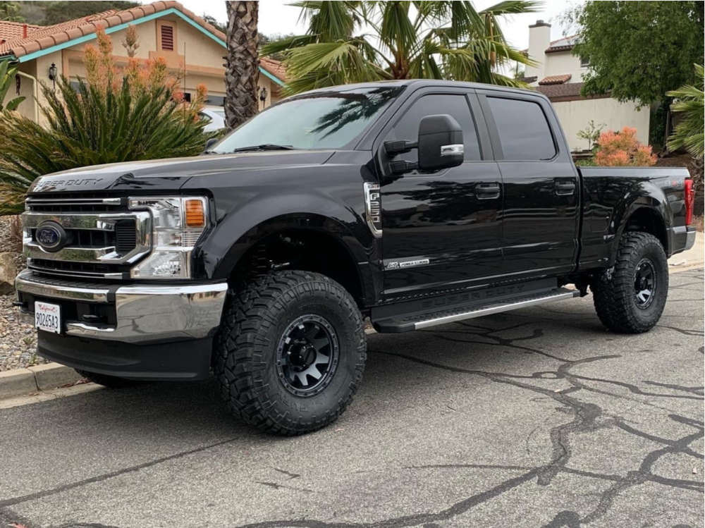 2020 Ford F-250 Super Duty with 17x8.5 0 Method MR317 and 37/13.5R17 ...